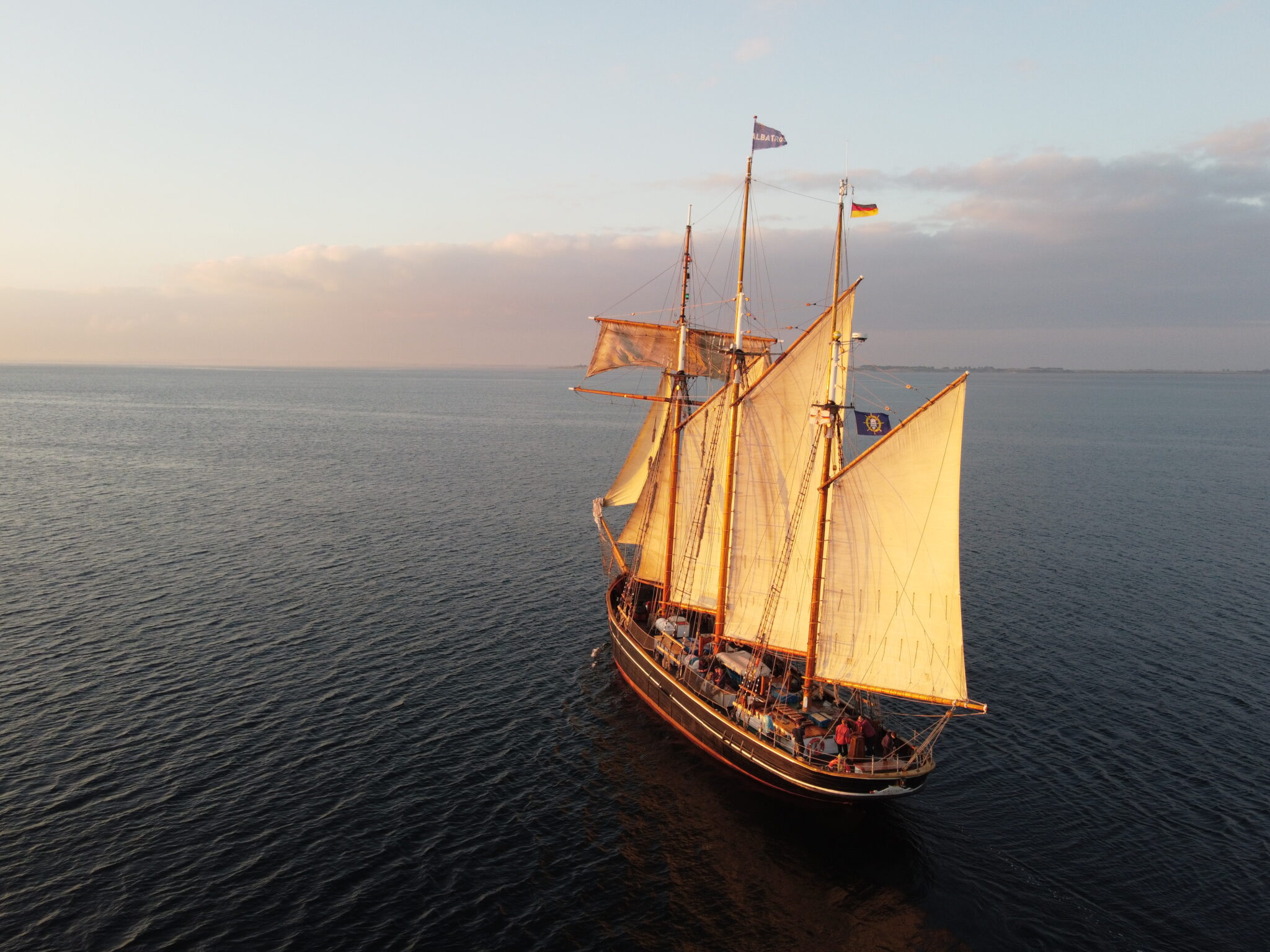 Albatros - CLIPPER - Deutsches Jugendwerk zur See e.V.
